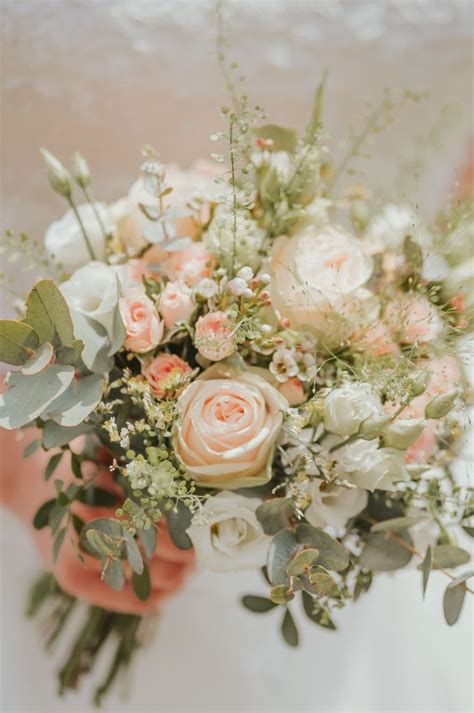 Bouquet De Mariée Romantique Les Goûts Daujourdhui Bouquet Mariée
