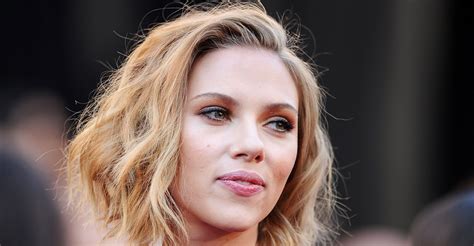 Scarlett Johansson Responds To ‘outrageous Elevator Sex Rumor Benicio Del Toro Scarlett