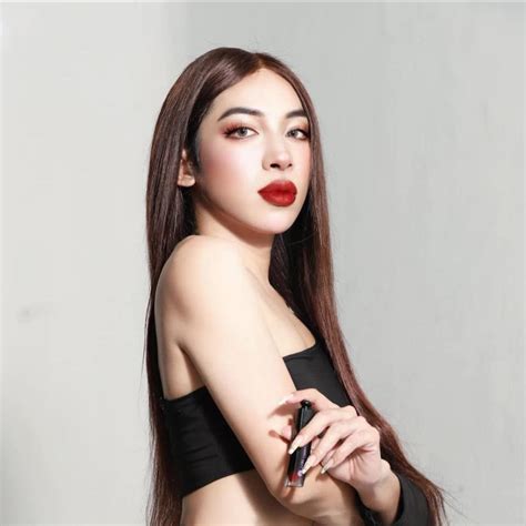 ဘုရင်မဖြစ်မယ့် ဇာတာပဲ ဘဝကို ခက်ခက်ခဲခဲကိုယ်တိုင်ရုန်းကန်နေတဲ့ ဗေဒါဖ