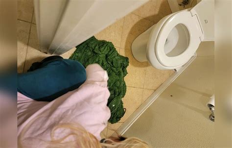 Aaron Carters Death Scene Revealed Mom Wants Justice Photos