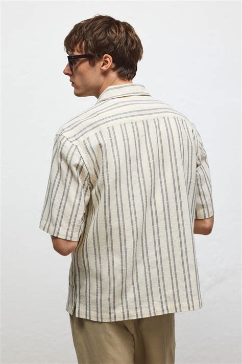 쇼트 슬리브 셔츠 레귤러핏 화이트스트라이프 Men Handm Kr 쇼트 슬리브 셔츠 레귤러핏 화이트스트라이프 Men Handm Kr