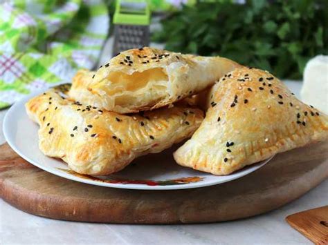 Слойки с джемом из готового слоеного теста — рецепт с фото пошагово