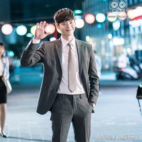 當你沉睡時李鍾碩劇照 每日頭條