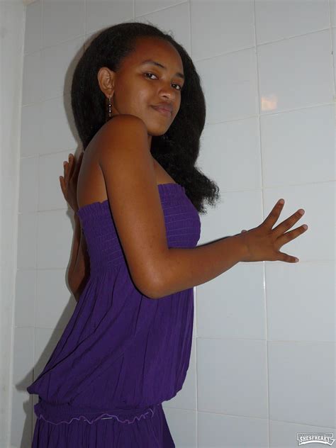 African Model Shesfreaky