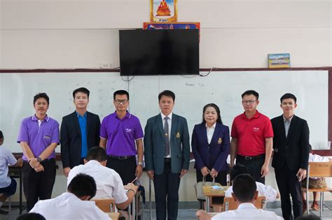 การเข้าสอบคัดเลือกน งานโสตทัศนศึกษา โรงเรียนชุมพลโพนพิสัย Facebook