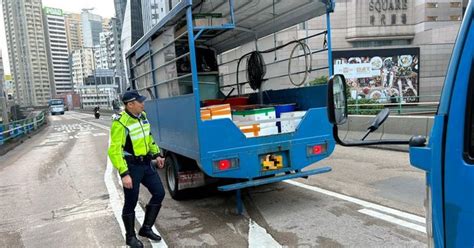 警港島打擊交通違例 派1021張告票拘1通緝男 政事