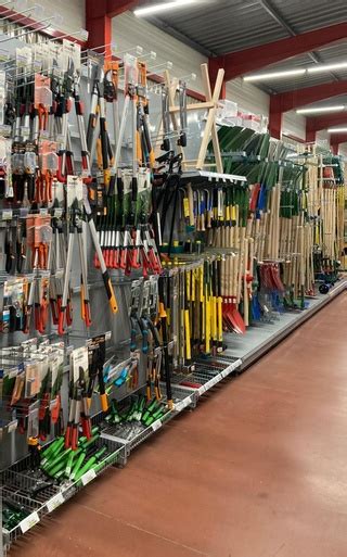 Votre Magasin Mr Bricolage Saint Donat Sur Lherbasse Bricolage Outillage Jardin