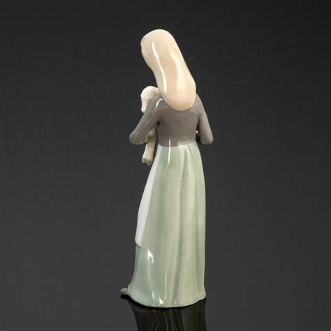 Статуэтка Девушка с козленком фарфор роспись Gräfenthal Графенталь ГДР 1972 1990 гг