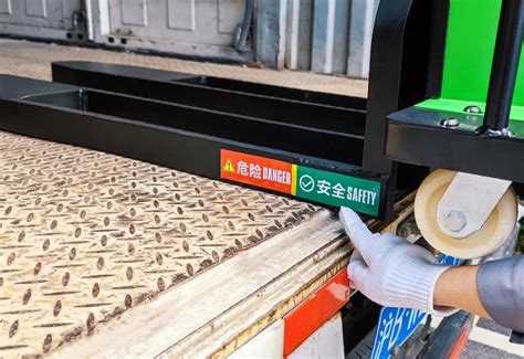 1000kg 완전 전기 휴대용 자가 적재 스태커 리프팅 높이 자가 적재 전기 팔레트 스태커