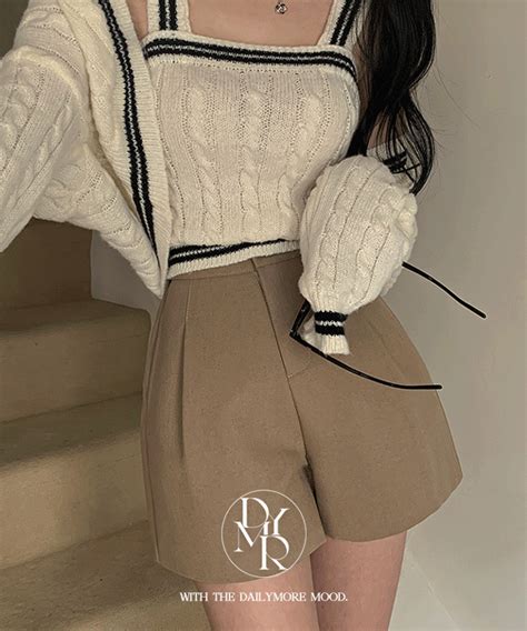 안정감있는 미니기장 뒷밴딩 핀턱 슬랙스 하프슬랙스 반바지 숏팬츠 핫팬츠 올드머니룩 에이블리