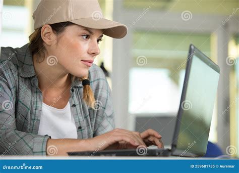 Female Computer Technician Using Laptop Stock Image Image Of Working Typing 259681735