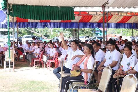 ក្រុមការងារស្រុកបាភ្នំ ជួបសំណេះសំណាលជាមួយបងប្អូនកម្មករ ពលករ ចំណាកស្រុក