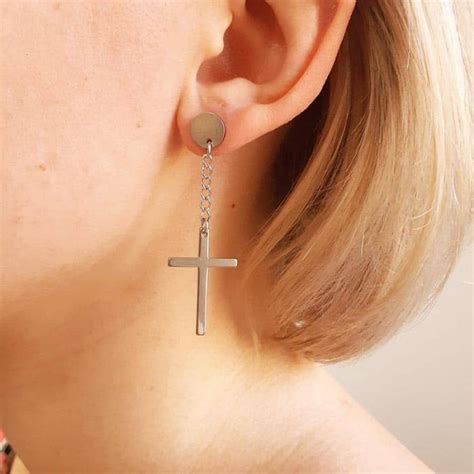 Стальные сережки на закрутках с крестами подвесками Steel Evolution Ss 1695 S