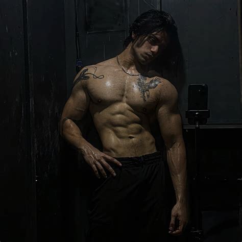 Shivam Chauhan 🐍🐍🐍 Follow Fitchauhan5868