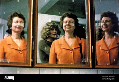 Julie Christie Don T Look Now Hi Res Stock Photography And Images Alamy