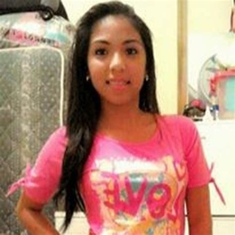 Paola Fernandez Youtube
