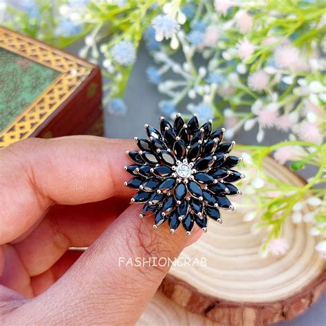Alice Cocktail Ring Black