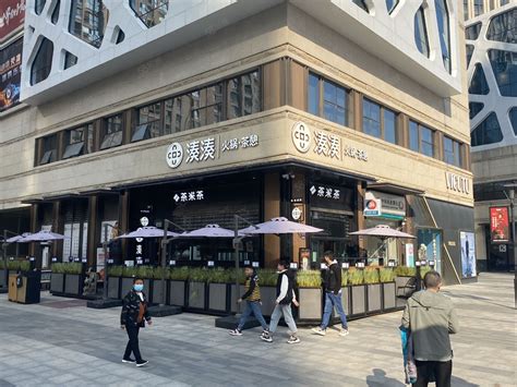 【13图】20米超大展示面 分租3家 租金18万 临外街 十字路口把角郑州高新区科学大道朗悦公园茂商业商铺租售生意转让出售 郑州58同城