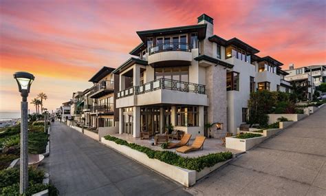 A Snapshot Of Living On The Strand In Hermosa And Manhattan Beach