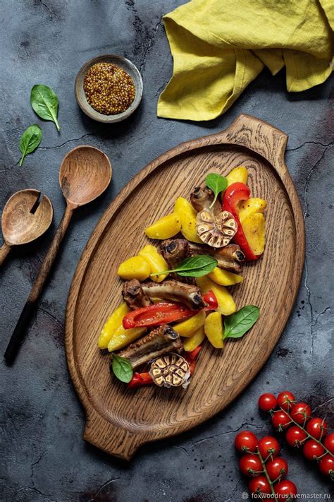 Доска сервировочная деревянная поднос для подачи купить в интернет магазине Ярмарка Мастеров по