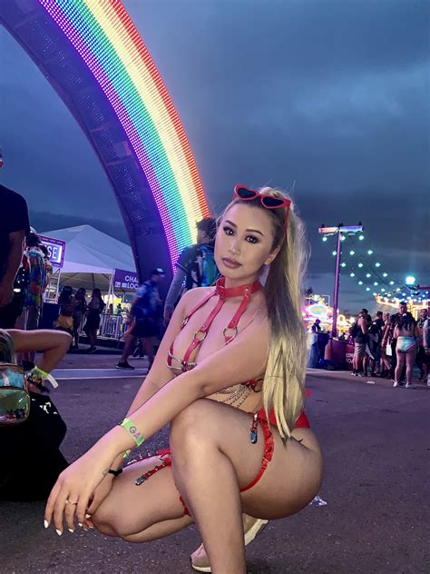 Thiccy Rave Slut Porn Pic