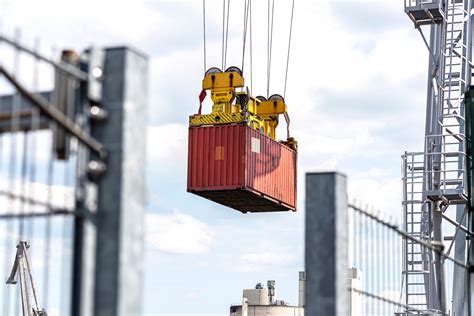 Compare Prices Roro Vs Container Shipping With Dubicars Shipping