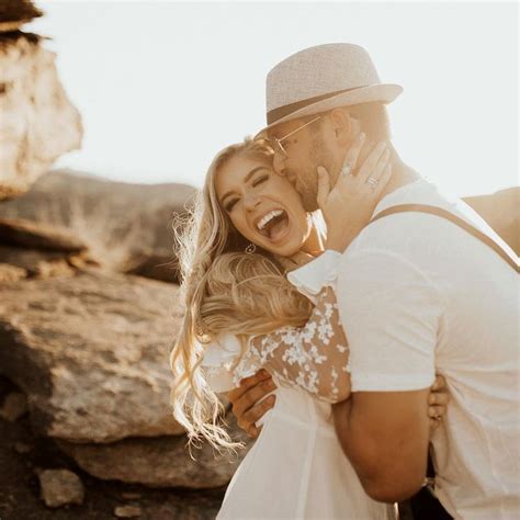 Annie Ruby On Instagram “releasing My Fall Posing Guide At 7pm Tonight This Guide Is Hands