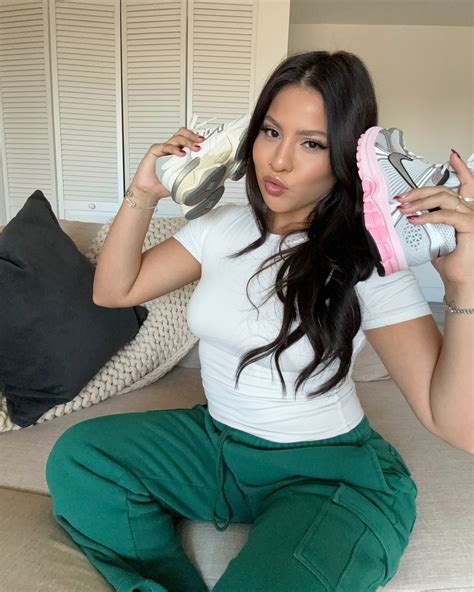 Jackie Figueroa Jfigggs • Instagram Photos And Videos