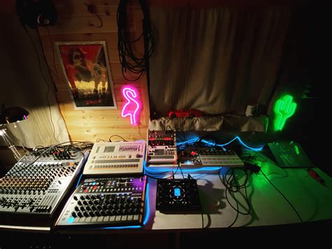 Ive Added Sexy Lights For A Sexy Synthwave Mood R Synthwaveproducers