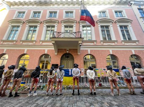 전쟁의 전리품으로서의 여성 우크라이나 소녀와 여성에 대한 러시아 군인의 체계적이고 조정 된 강간 캠페인 Infobae