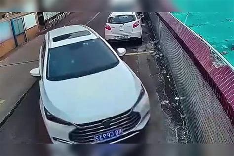 监控新手司机侧方停车不如徒手扒车 新手 监控