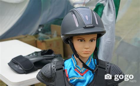 Унаач хүүхдийн хувцас 130 мянган төгрөгийн үнэтэй байна