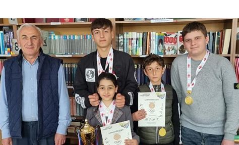 ხონის N4 საჯარო სკოლის მოჭადრაკეთა გუნდმა მუნიციპალურ ტურნირზე წარმატებით იასპარეზა ეტალონი