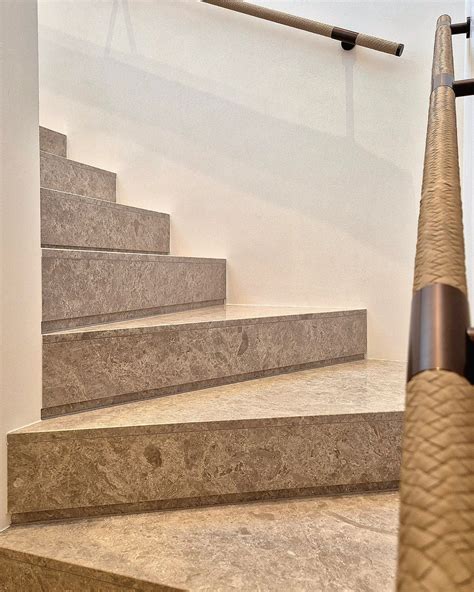 Design A3 디자인에이쓰리 인테리어디자인 중학교 입학을 앞둔 딸의 공간을 위해 100일간 디자이너가 되었던 아빠👨 아이방꾸미기 윈도우시트 학생방인테리어