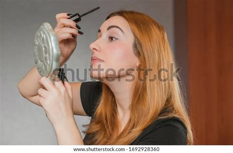 158 Simple Makeup Tutorial Images Stock Photos Vectors Shutterstock