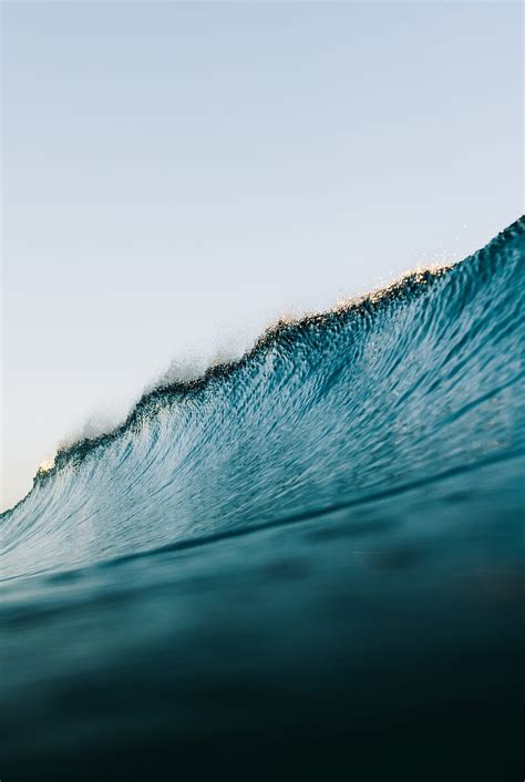 Vertical Waves Wallpaper