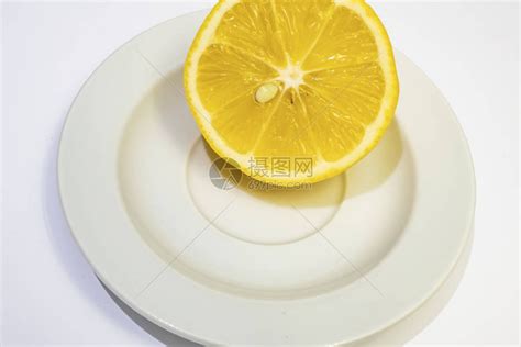 半柠檬白盘高清图片下载 正版图片504625721 摄图网