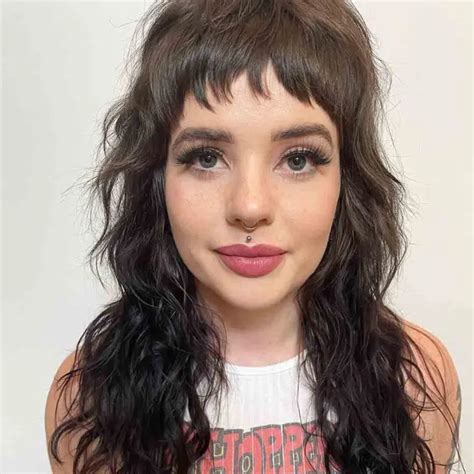 10 Classy Shaggy Wolf Cuts With Bangs