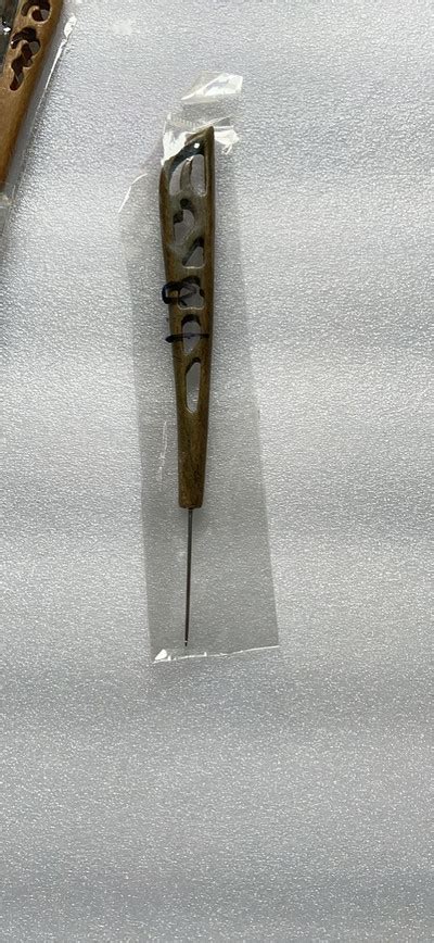 Badu Bg Ретро кука за плетене на една кука от сандалово дърво Ръчно изтъкана игла за плетене