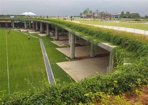 Green Canopy By Garis Architects Spans A Community Centre