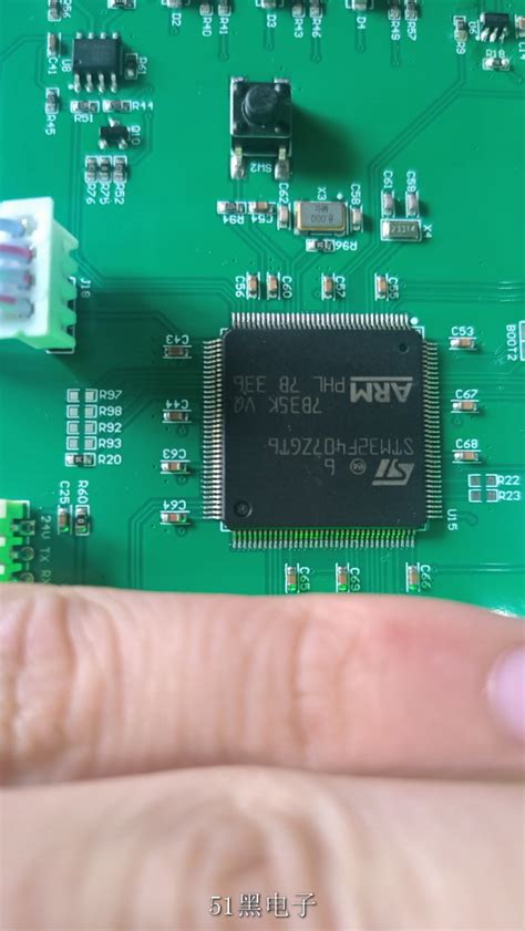 换了一颗相同程序的stm32单片机 有一颗会出现跑死机的情况 24小时必答区