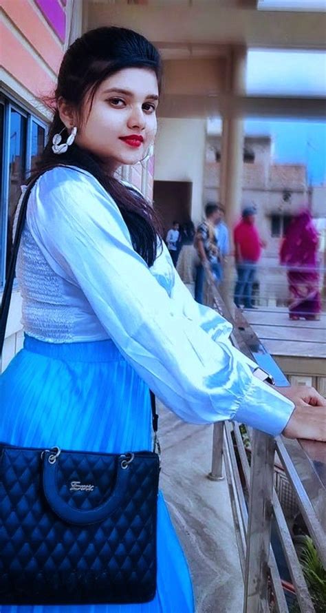 Pin By 𝐓𝐎𝐏 𝐒𝐓𝐀𝐑 On Arpita Sahoo Bollywood Hairstyles Beautiful