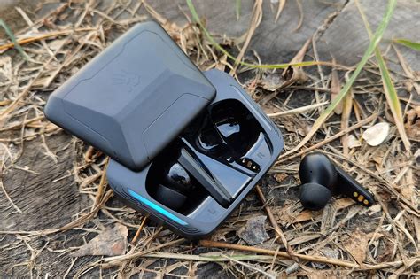 Футуристическая игровая TWS-гарнитура Bloody M70 / Hi-Fi и цифровой ...