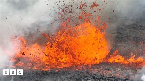 Mount Fagradalsfjall Volcano Erupts In Iceland Bbc Newsround