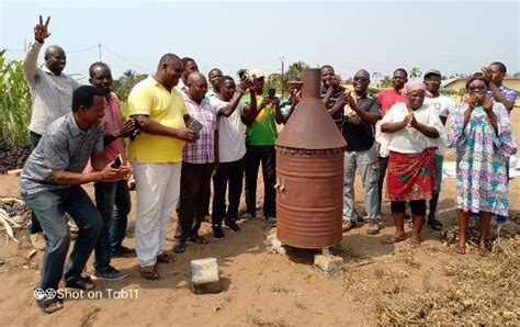 Les Participants Lors Dun Exercice Pratique La Premiere Agence De Presse Privee Au Togo