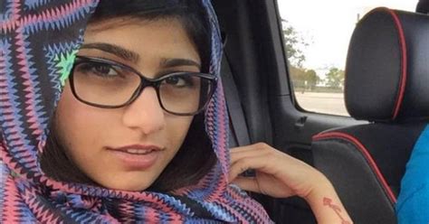Una Campaña Pide Eliminar Los Videos Porno De Mia Khalifa