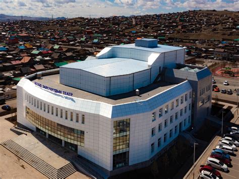 Хүүхэд залуучуудын театр нэрт зохиолч Д Батбаярын “Хайрыг хайрла“ жүжгээр нээлтээ хийлээ Isee Mn