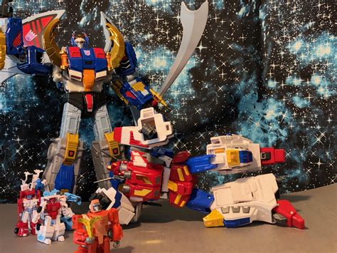 Minibots Watch In Stunned Surprise Is This The Day Star Saber D1es R Transformers