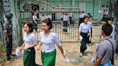 တိုက်ပွဲတွေကြောင့် ကျောင်းသား ၁၈၀၀၀ ခန့် စာမေးပွဲဖြေဆိုဖို့ ပျက်ကွက်နေ