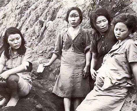 Old Photos Of World War Ii Female Collaborators In The German Occupied